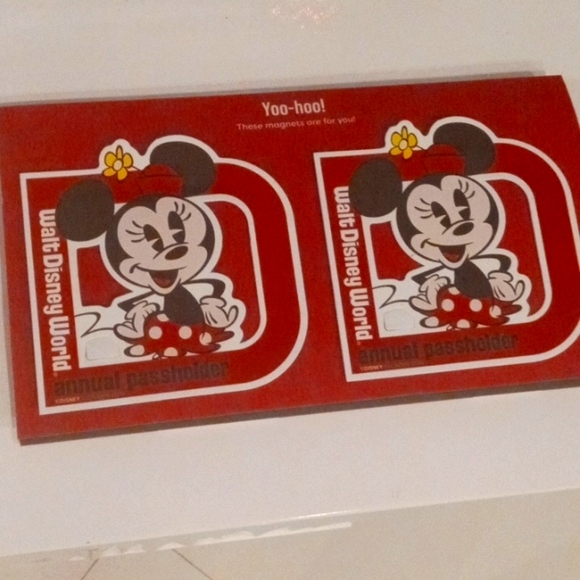 Disney | Accessories | Disney Minnie Mouse Magnets | Poshmark